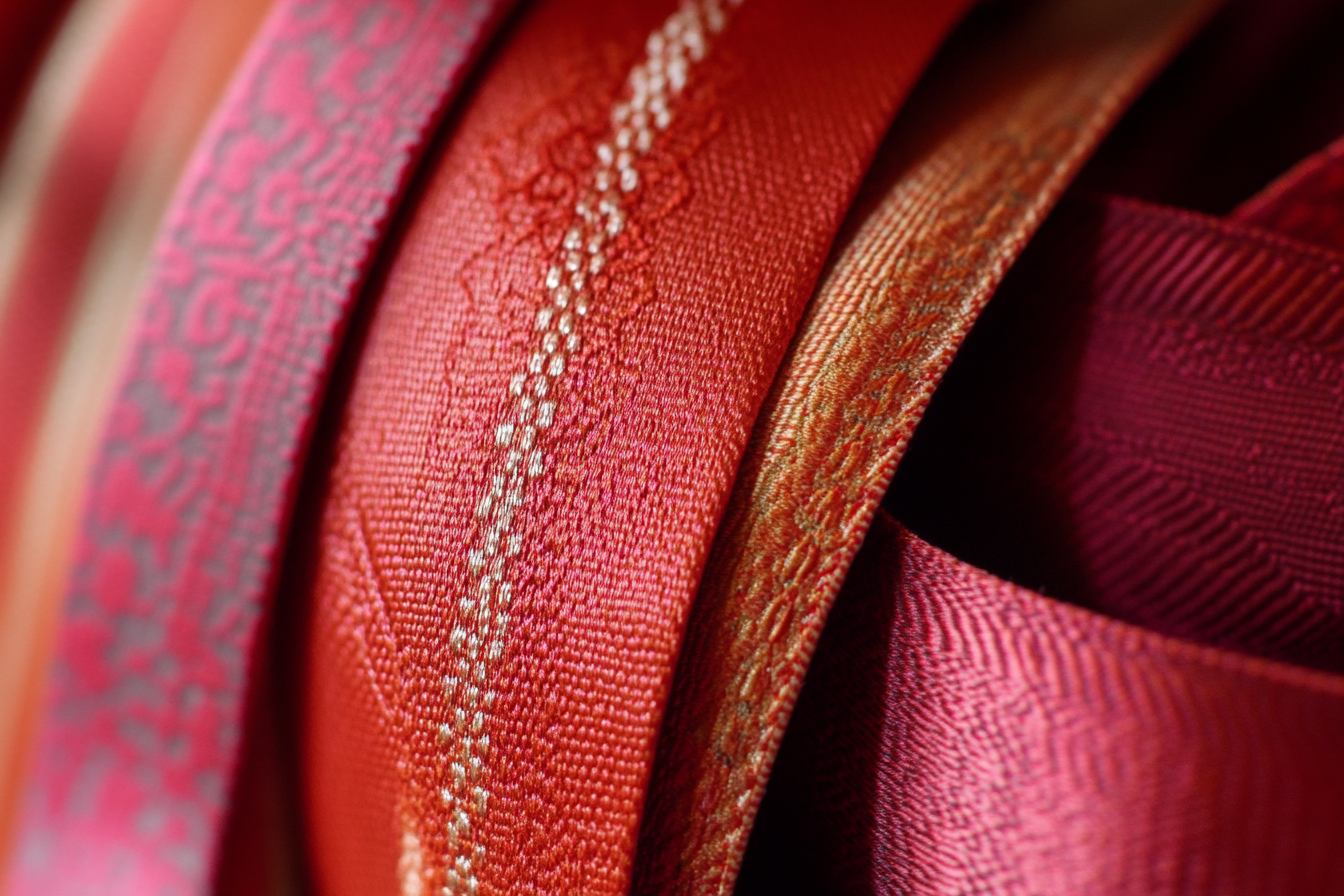 Belt Material & Waist Lining: Essential Fabrics for Tailoring