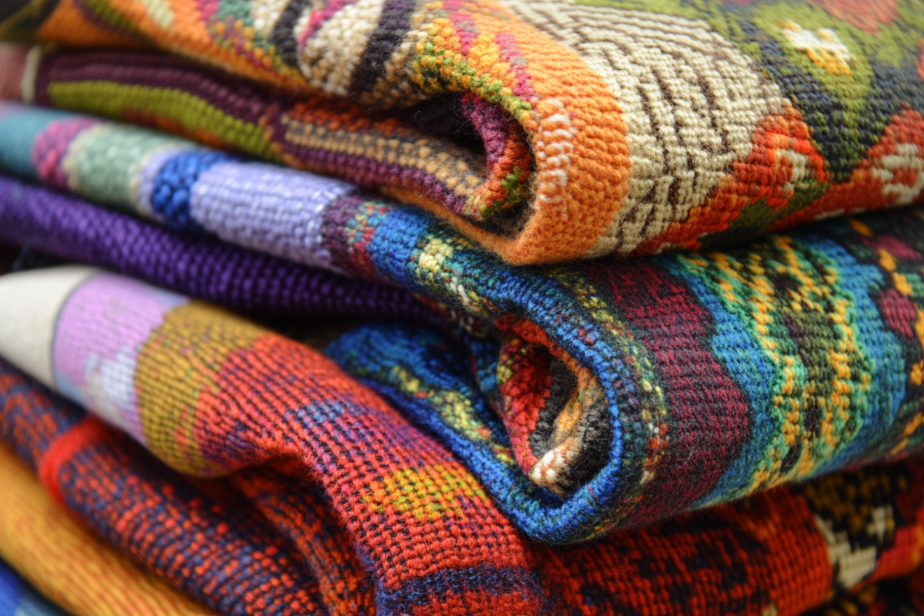 Single Jacquard: A Simple Yet Elegant Weaving Technique for Patterned ...