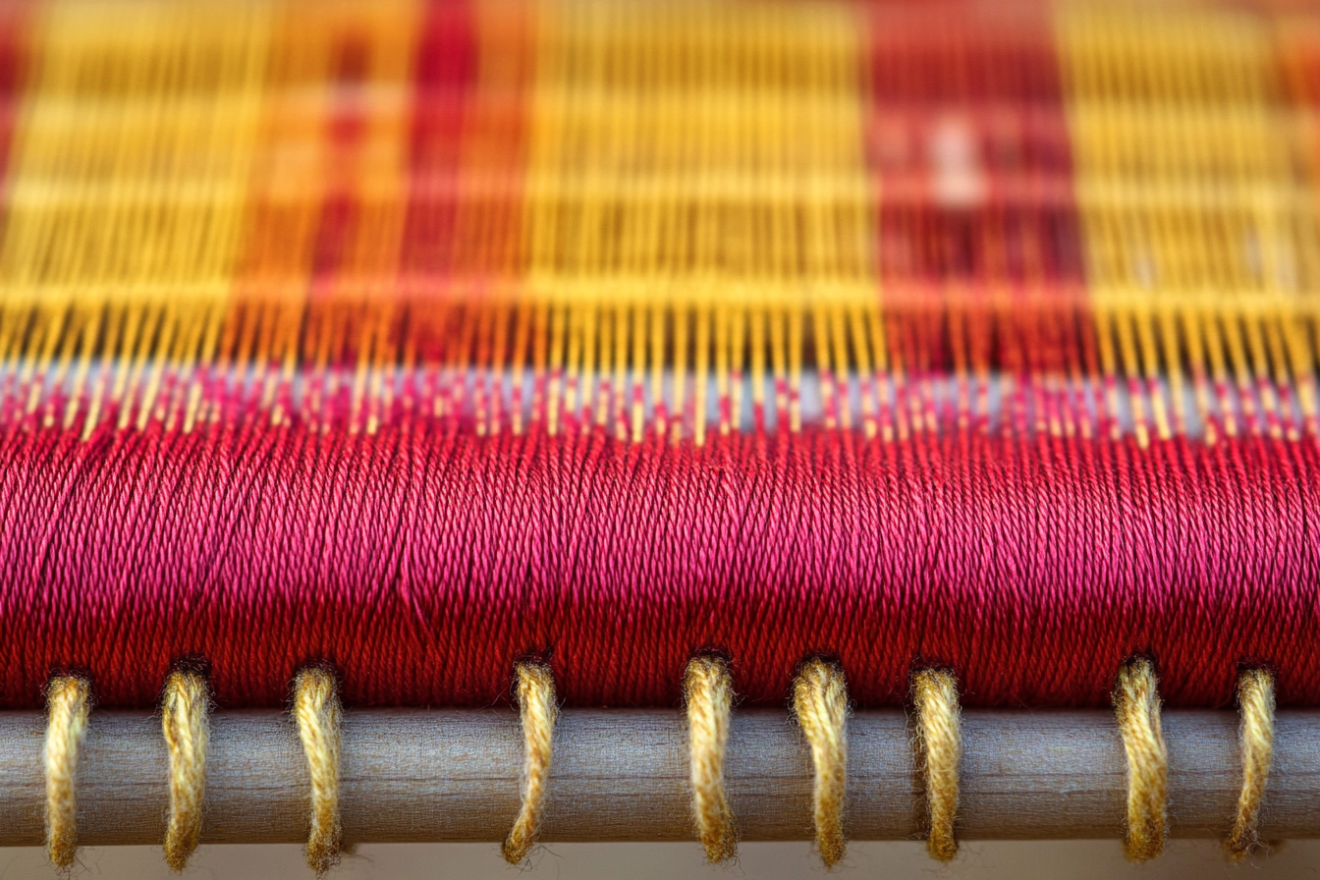 Weft Yarn in Fabric Construction: How it Affects Texture and Strength
